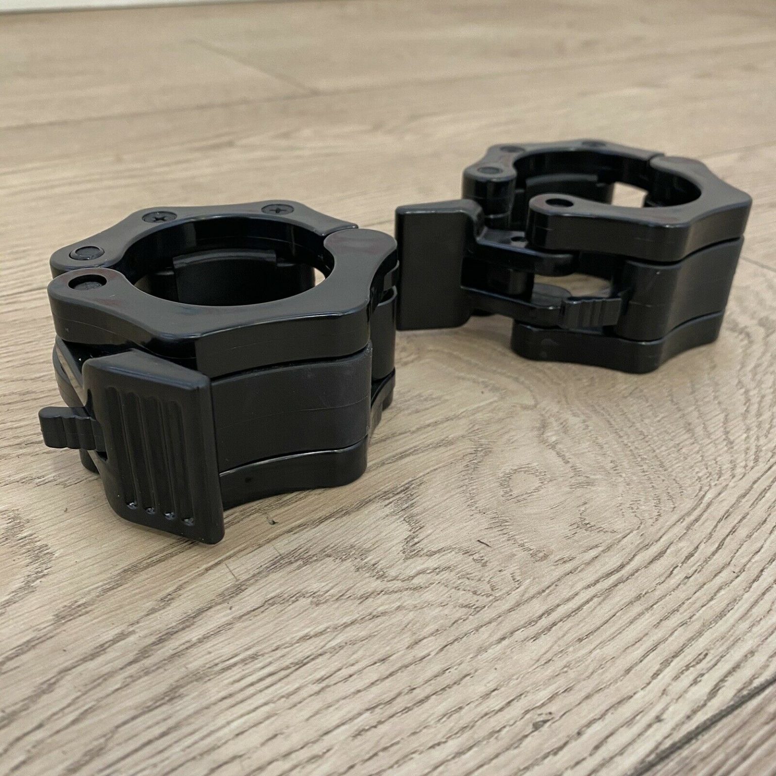 Blitz Fitness quick release barbell collars